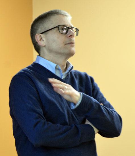 Meteorologist at flood meeting