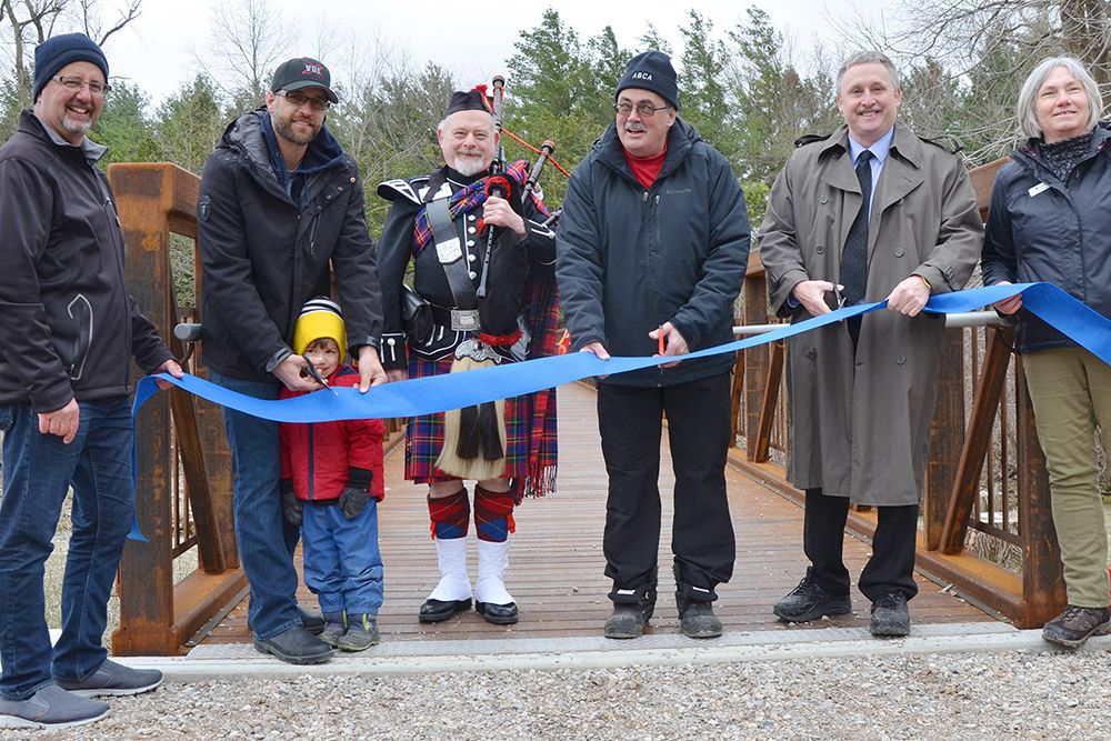 More than 80 people attend Jones Bridge ceremony
